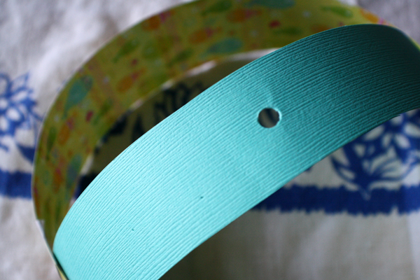 scrumdilly-do!: ten hats in ten days: construction paper beanie