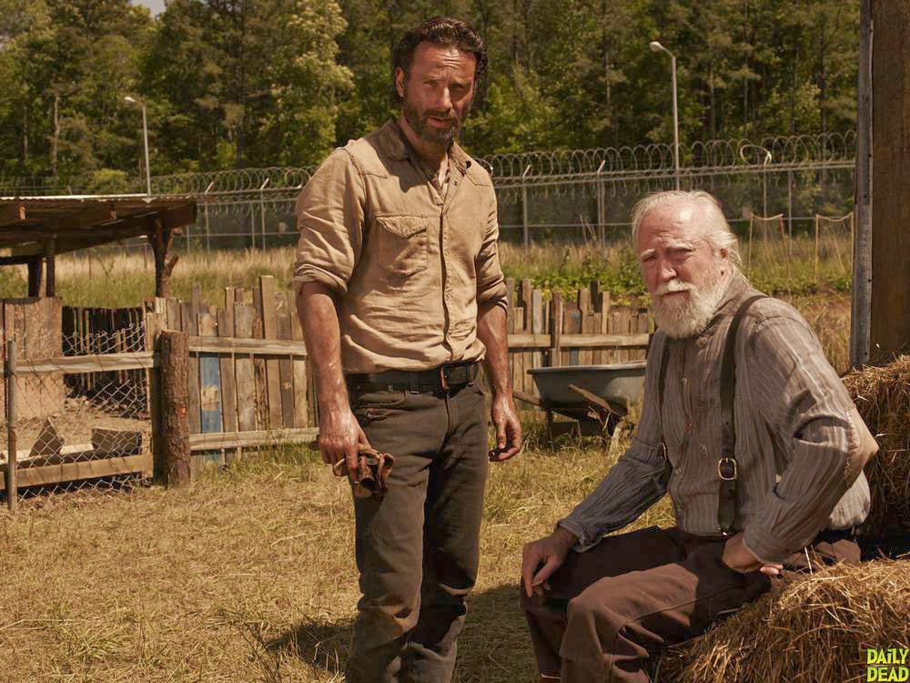 It's Raining Plenty Of Stills And Cast Photos From The Walking Dead ...