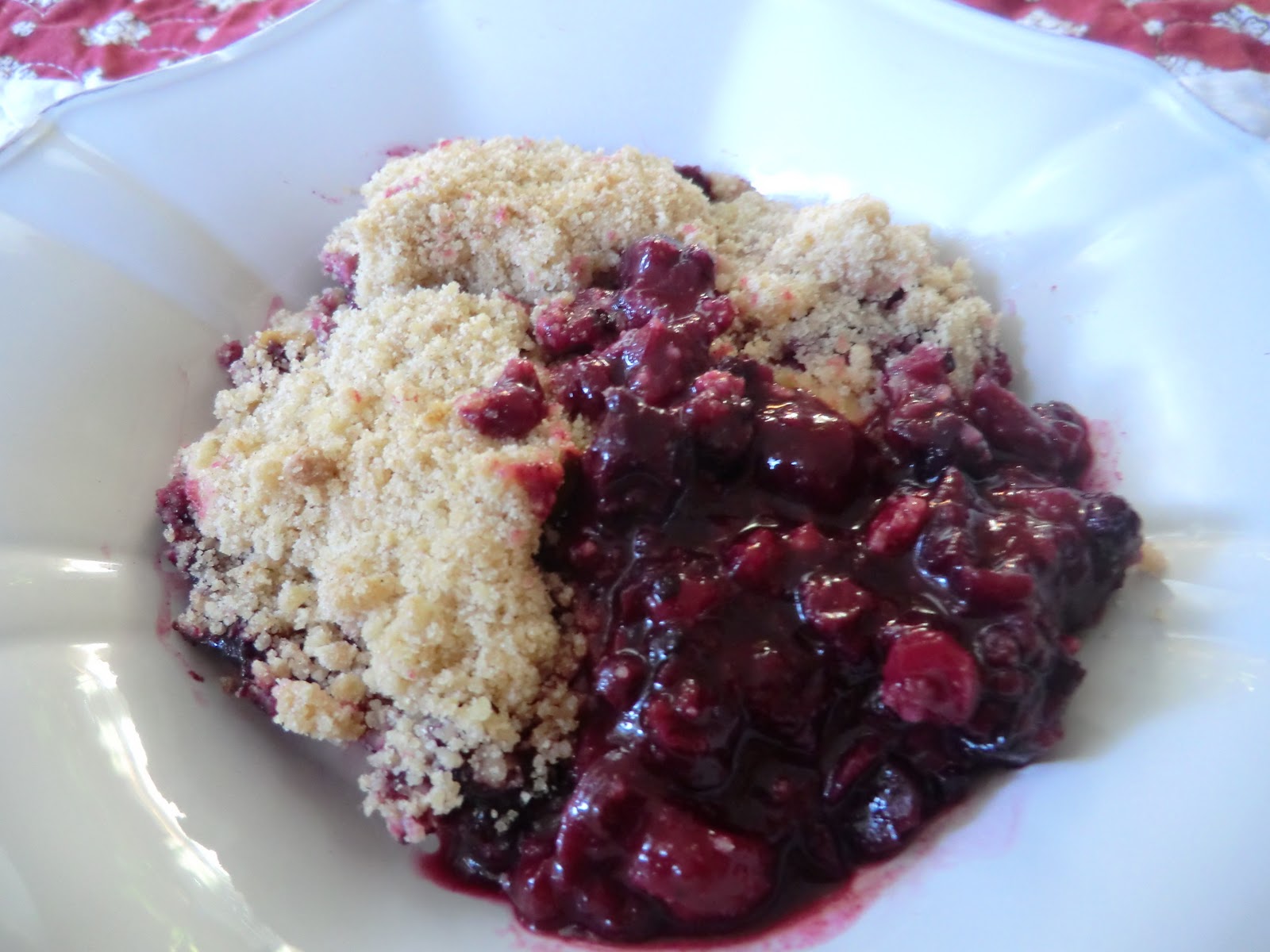 Crumble aux fruits rouges sans gluten et sans lactose - Ma petite ...