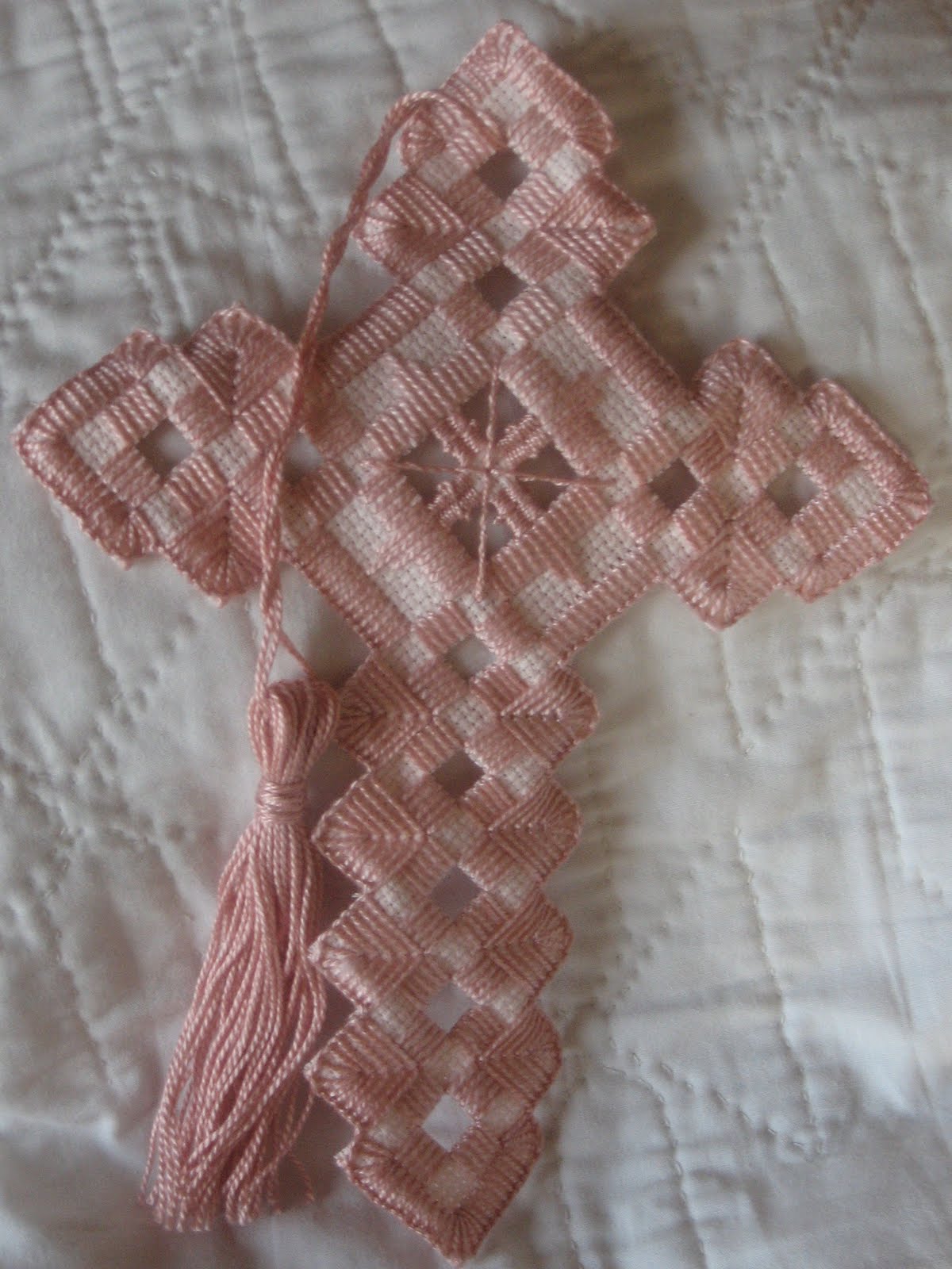 Shannon's Needle Art Delights: Hardanger Cross