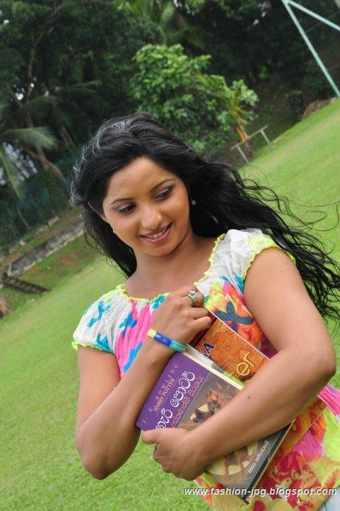 Sri Lanka fashion blog: Sri Lankan Upcoming actress Jayani ...