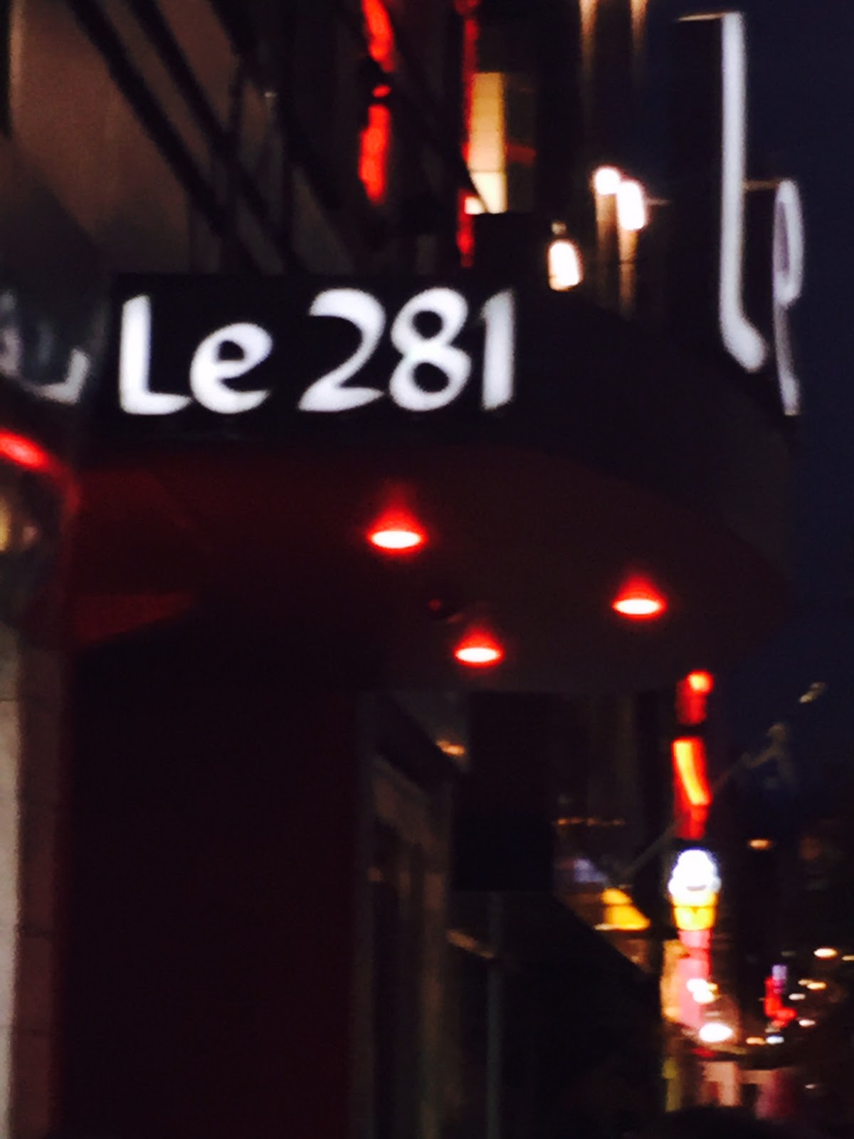 JE, la fille du Lac, débarque!: au 281!