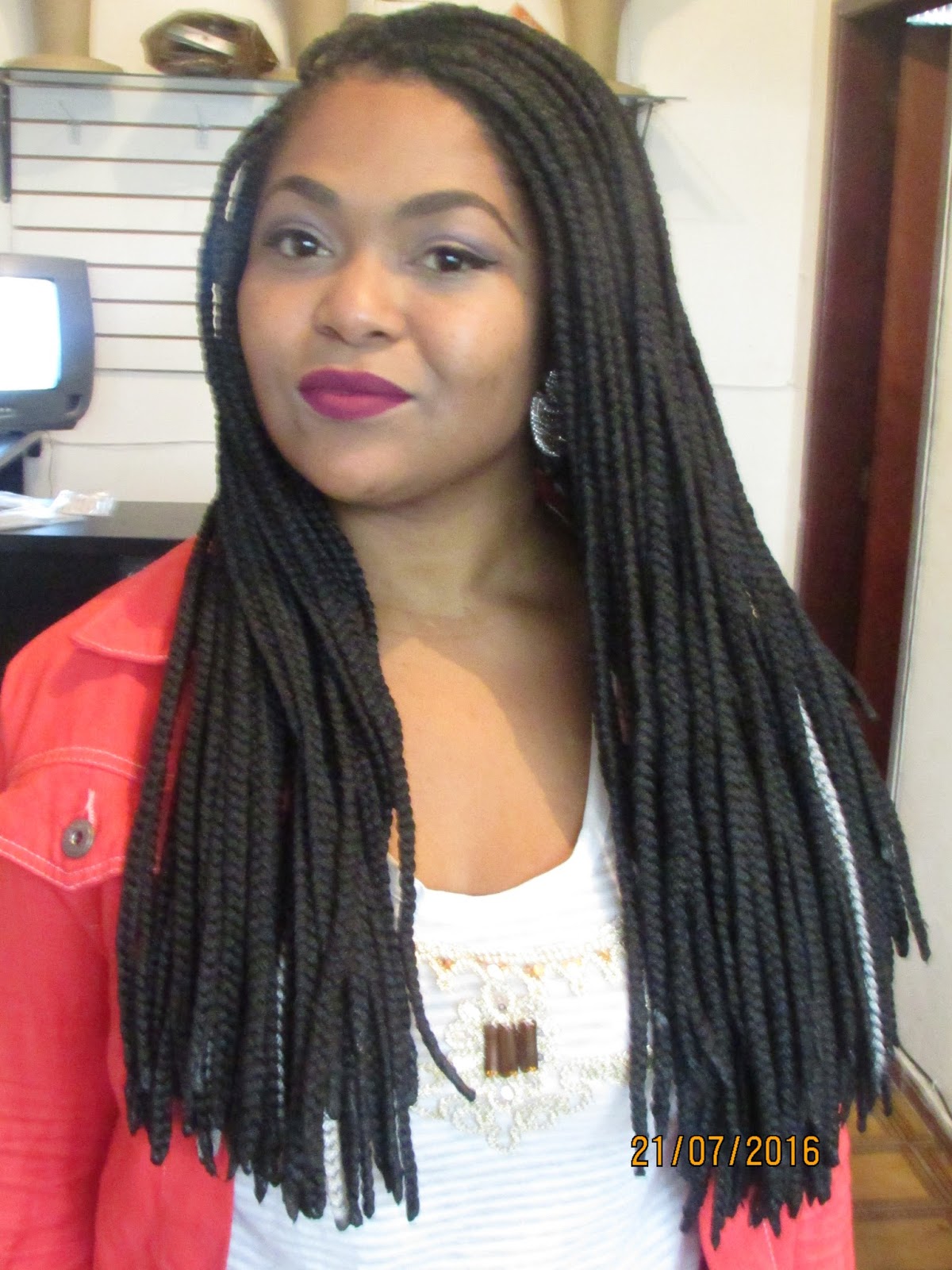 ROSENI MUDE SEU VISUAL: Tranças rastafari com Linha