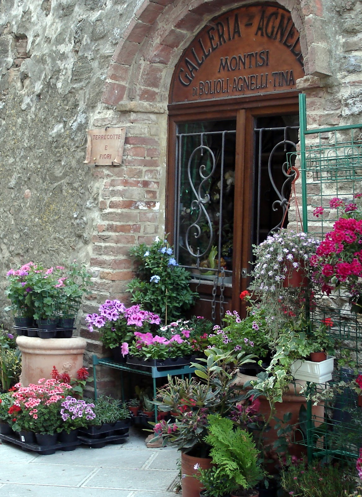 Whistlestop Cafe Cooking: Traveling Tuesday ~ Montisi