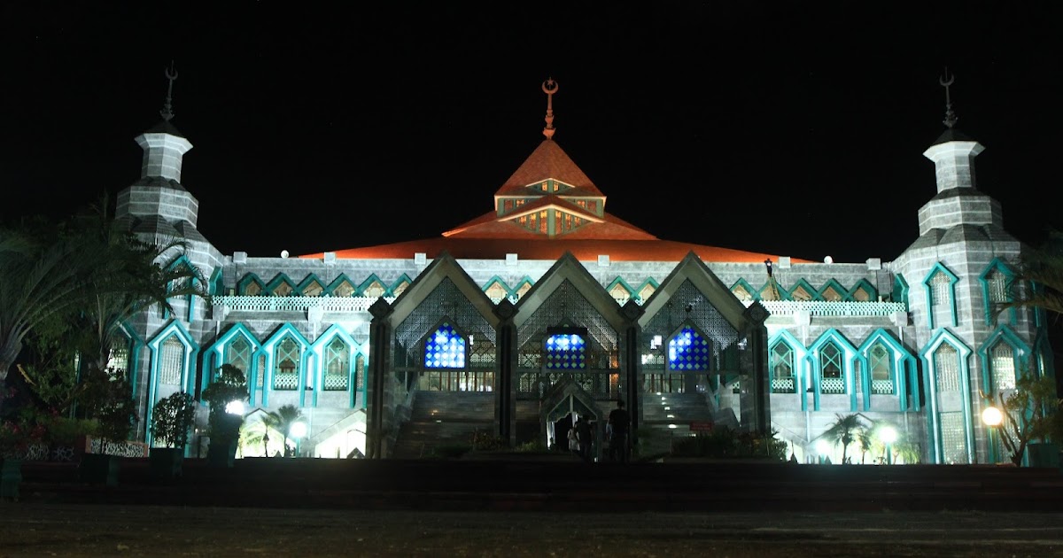 Young Muslim Traveler: Al-Markaz Al-Islami Pusat Ibadah dan Kebudayaan ...