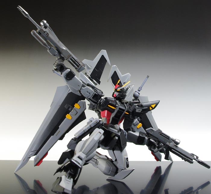 Newtype of World: GDM: MG 1/100 Strike Noir Gundam Custom Build