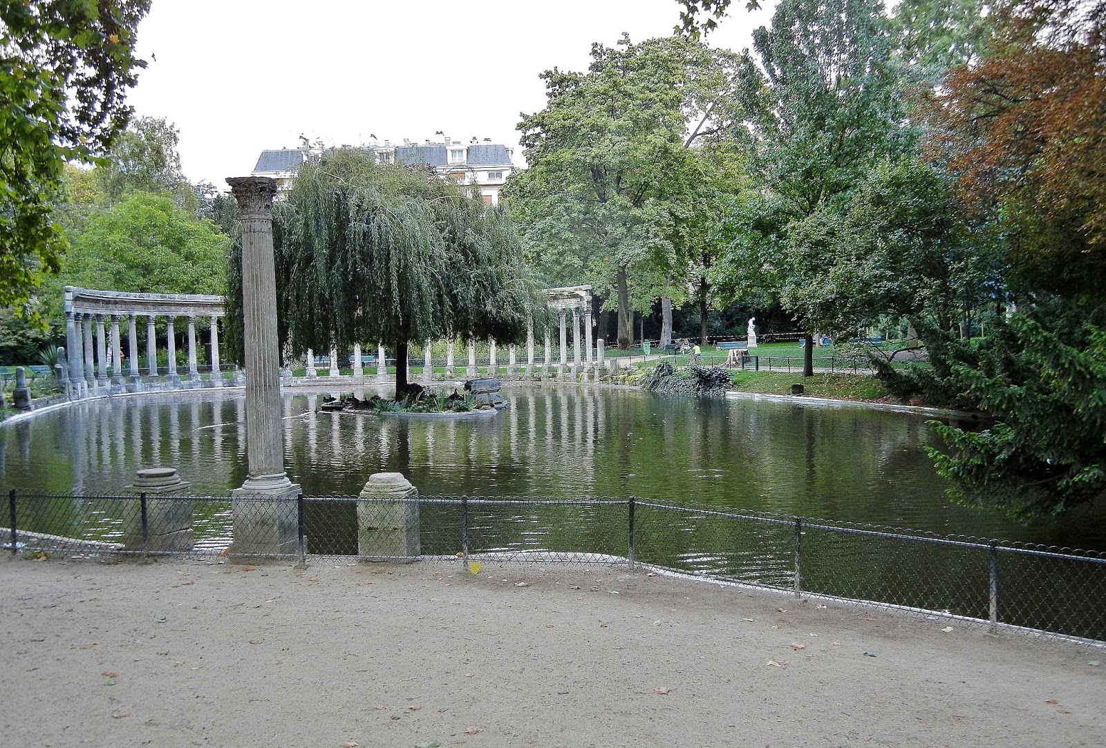 Dreaming of Paris: Parc Monceau