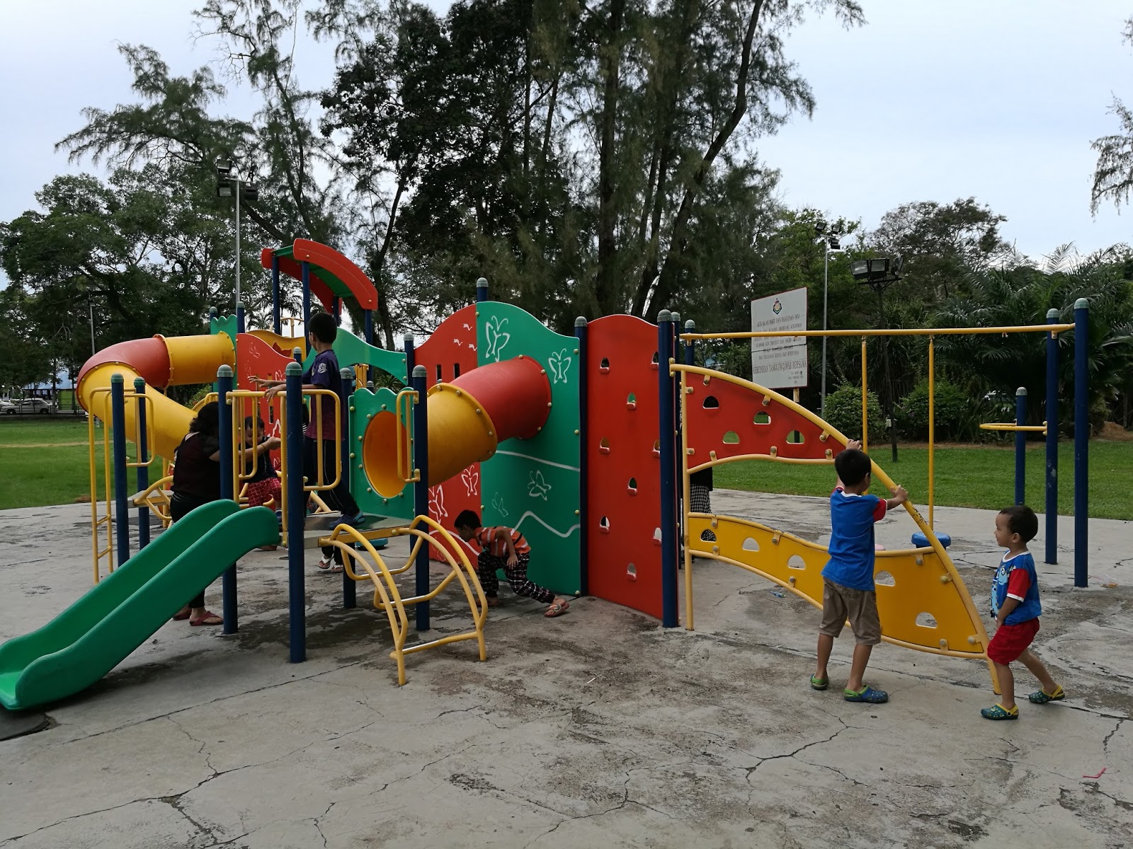 Dataran Tanjung Emas, Muar