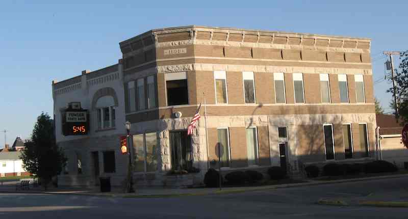 Rensselaer Adventures: Downtown Fowler