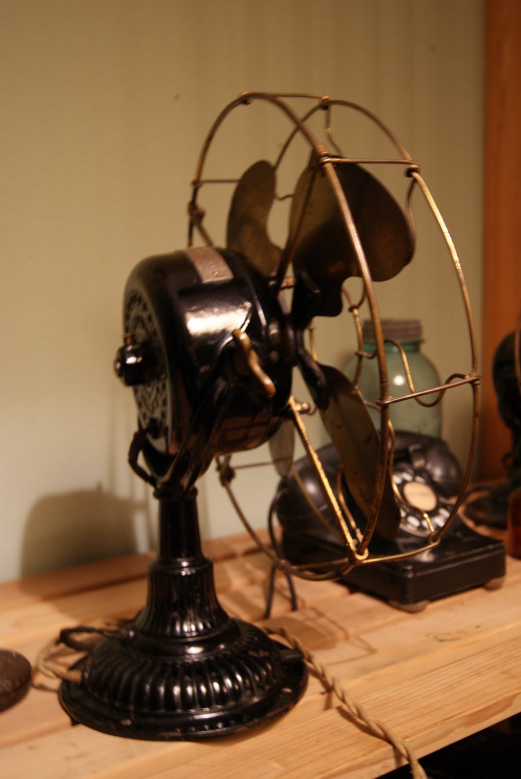 Brass and Iron: An antique fan collecting blog