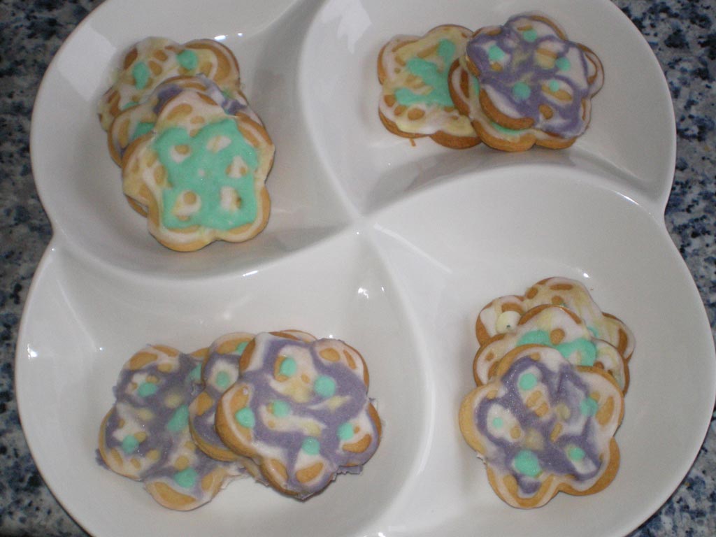 Dulces Y Salados Detalles...: Galletas decoradas (flores tricolores):