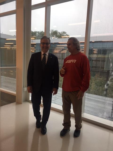 Hindsight : Deputy Mayor Robert Rivkin Tours New Kaplan Institute Building