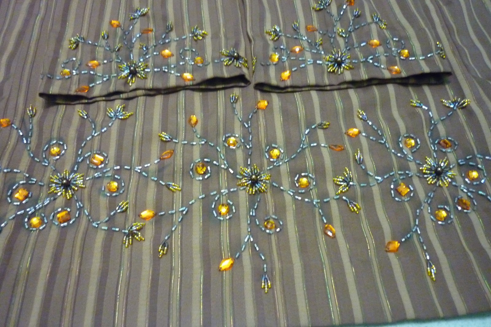 udaudit homemade bakery: JAHIT MANIK BAJU KAK SITI