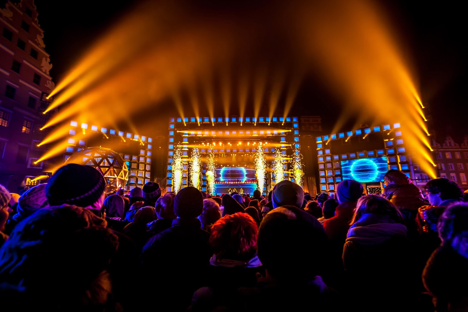 ARAM | Blog: New Year's Eve giant Stage in Poland