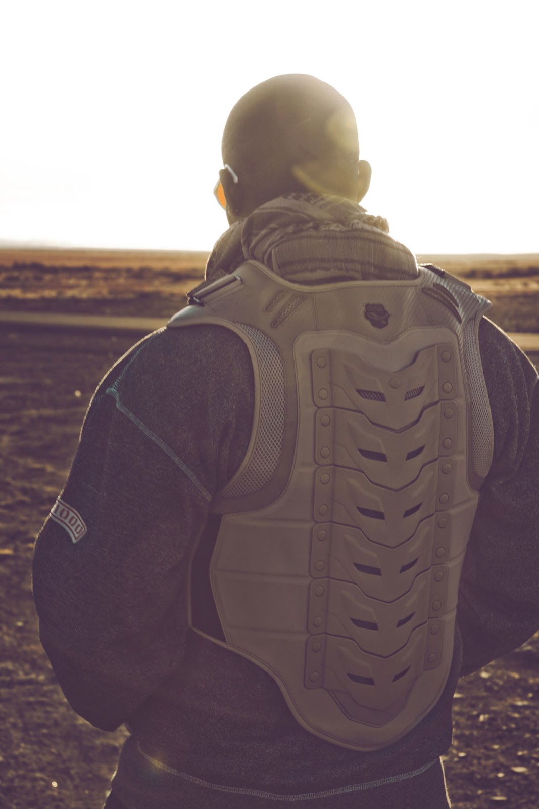 RN 20: Icon stryker battlescar vest