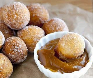 your recipes: MINI DOUGHNUT BALLS WITH CARAMEL DIPPING SAUCE
