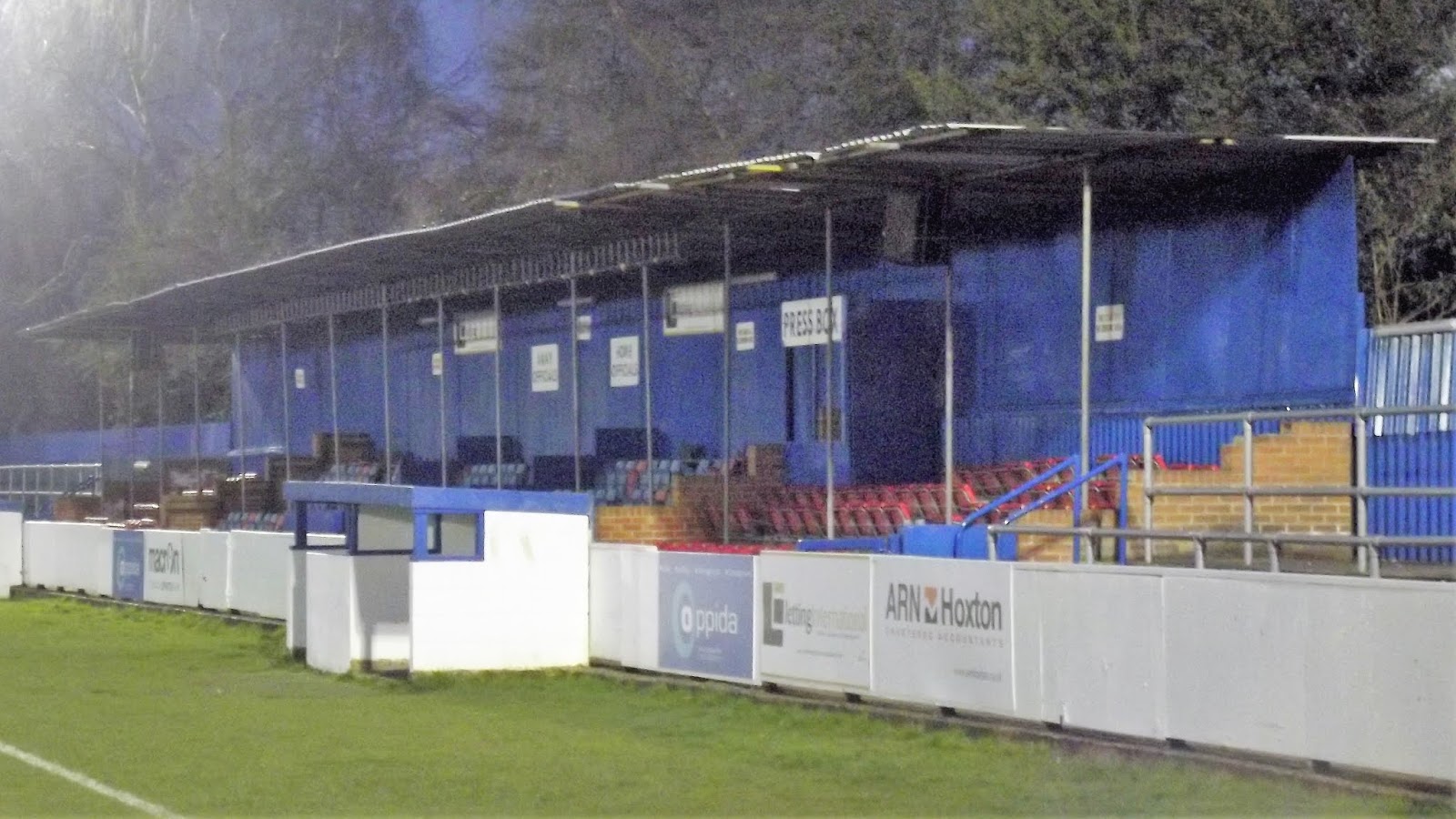 The Wycombe Wanderer: Redbridge - Oakside Stadium