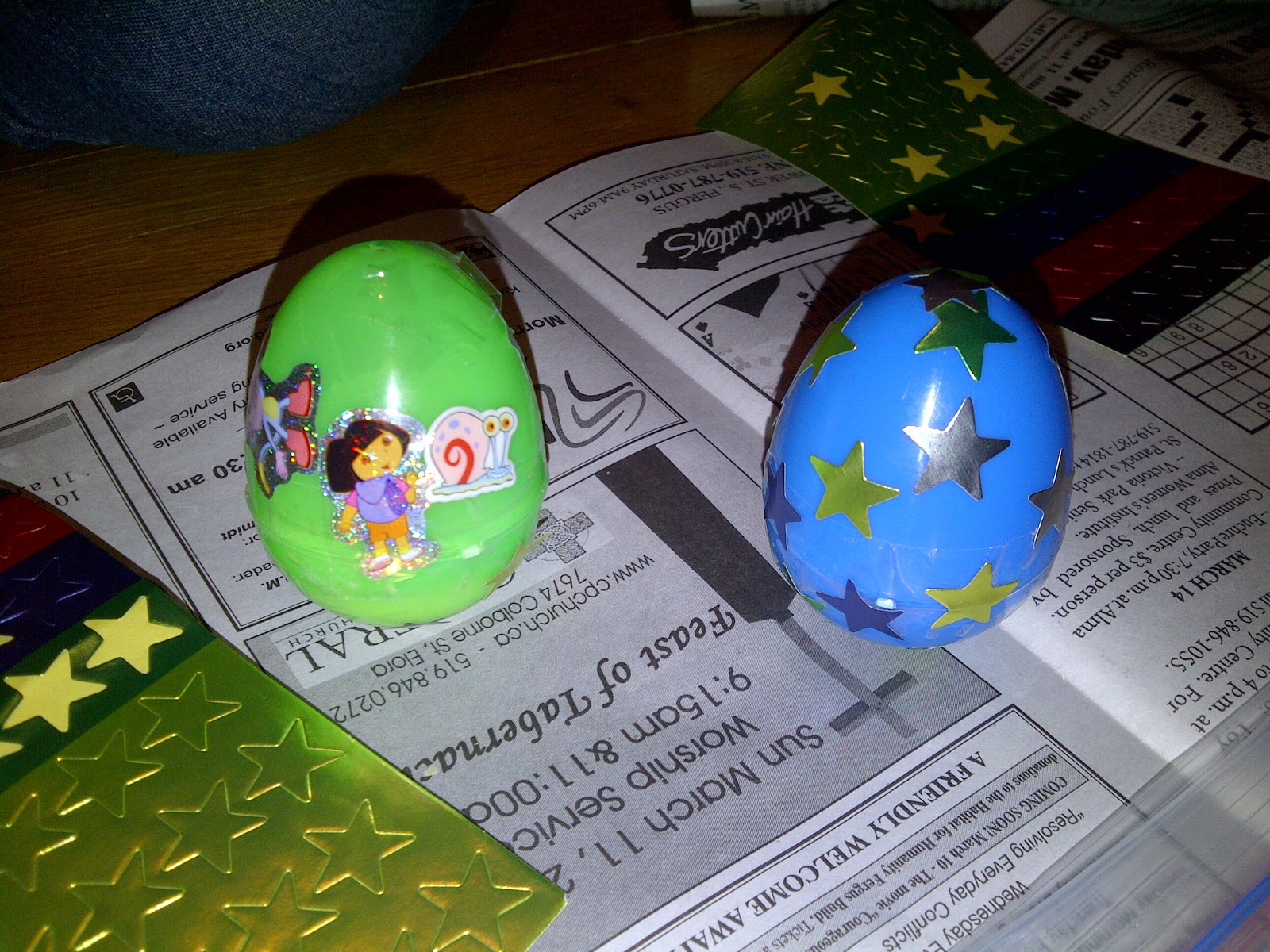 Crafts for Kids: Easter Wobble Eggs