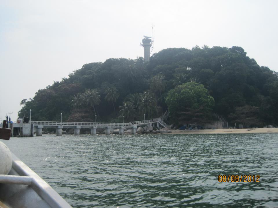 MEMANCING: MEMANCING DI PULAU UNDAN