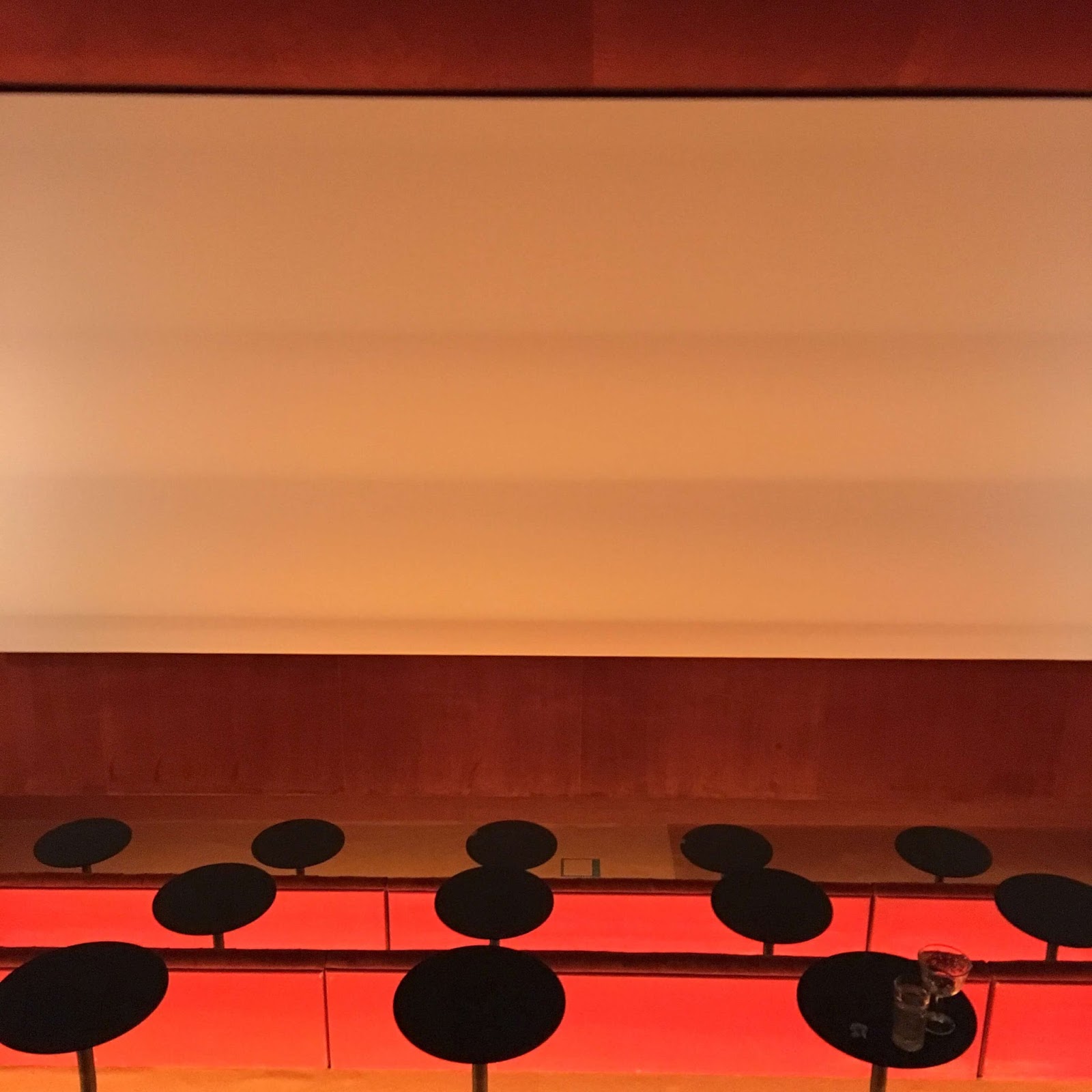 ESTAMOSTENDENCIADOS: SALA EQUIS; mucho más que cine, gastronomía y ...