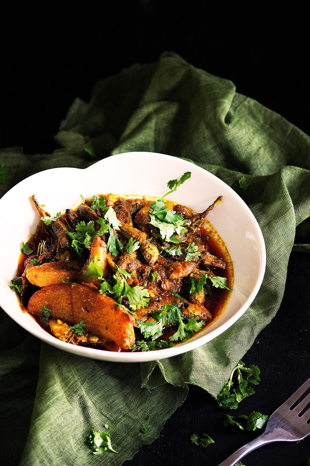 Chuno Macher Jhal / Small Fish Spicy Dry Curry