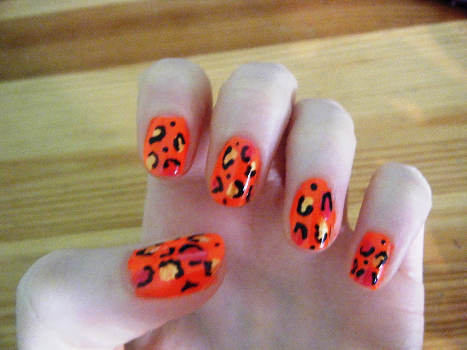 Running in Platforms: DIY Nail Art