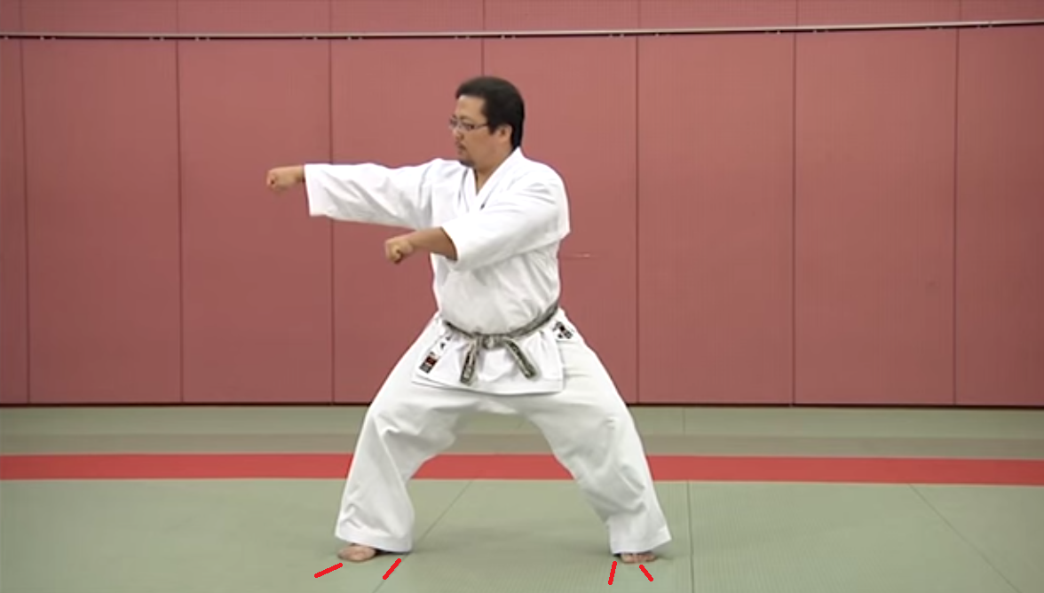 Naihanchi in shiko dachi