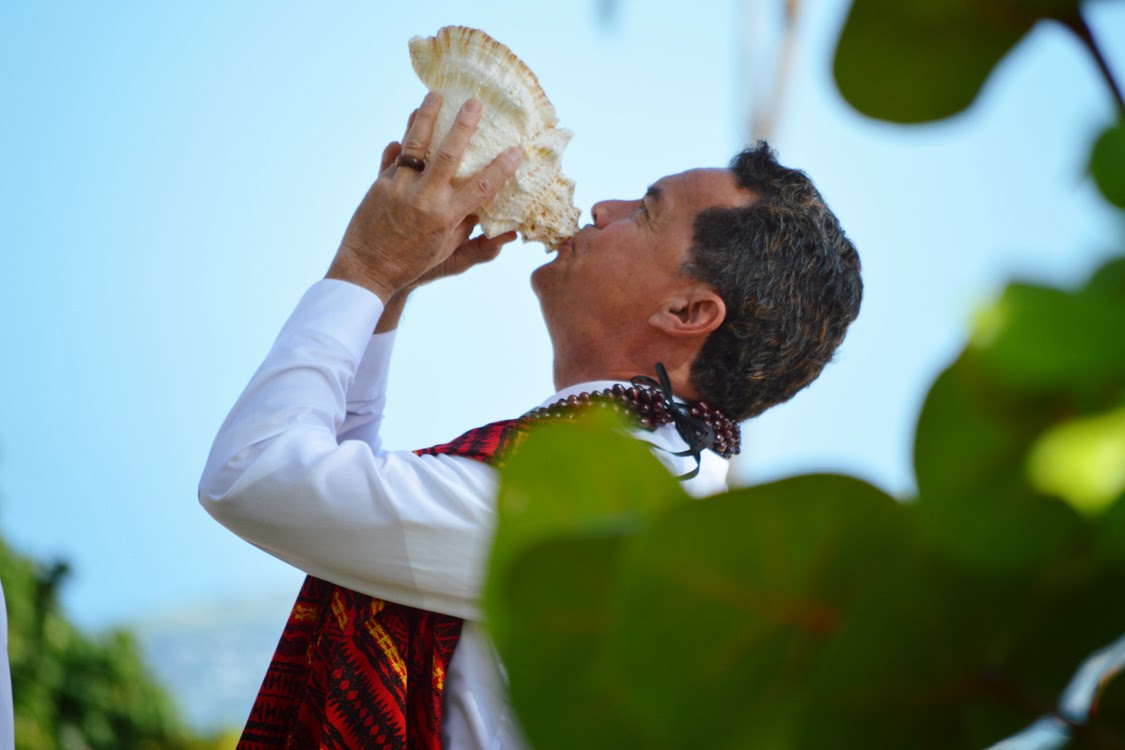 Hawaii Wedding Vendors: Conch Shell Blowing