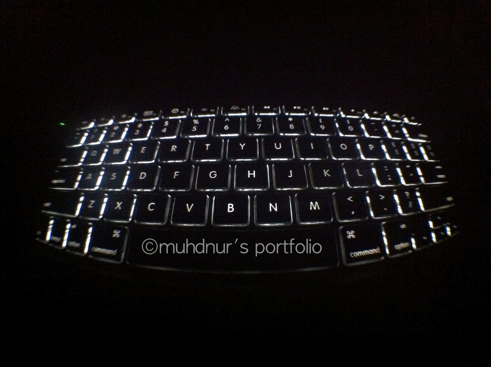 muhdnur's portfolio: MacBook Pro: Backlit keyboard