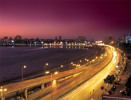 Viv's World: Place Description- Marin Drive, Mumbai, India.