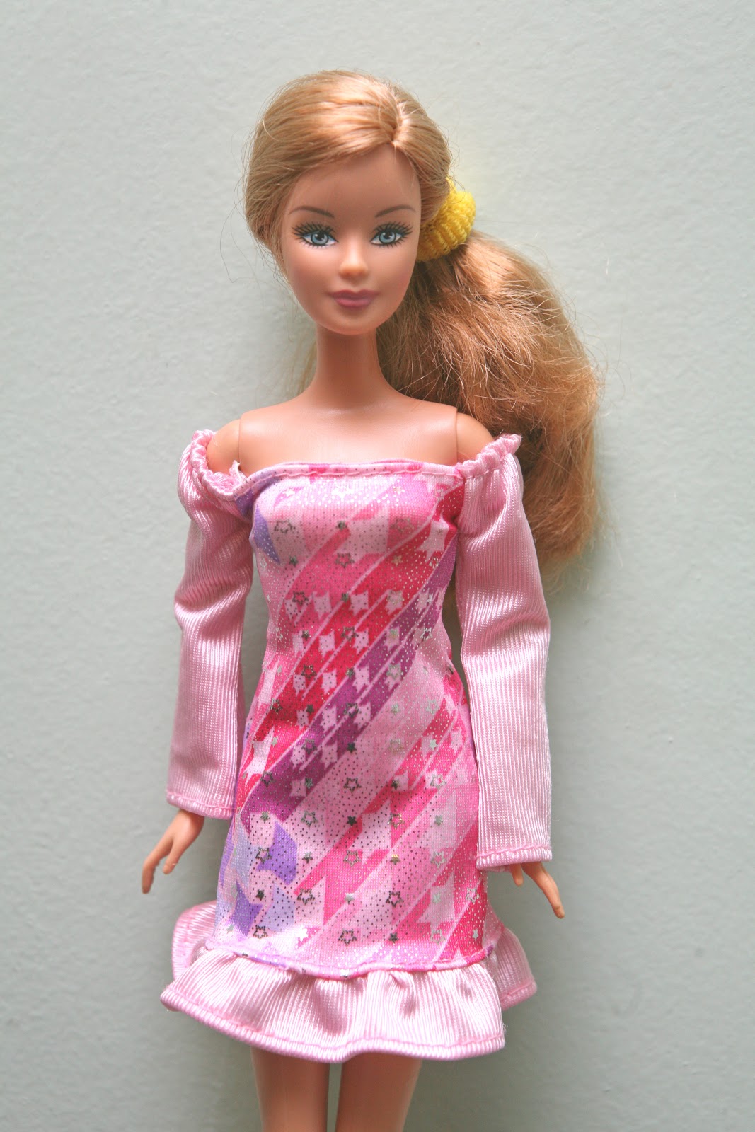 Barbie: Barbie normal but very beautiful