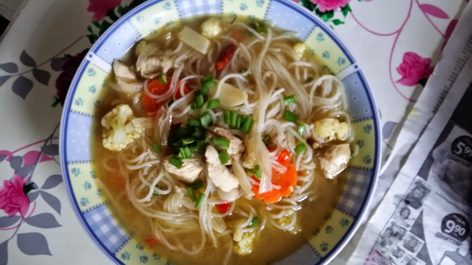 !! PiNk a LifE !!: Mee sup (guna laksa halus)