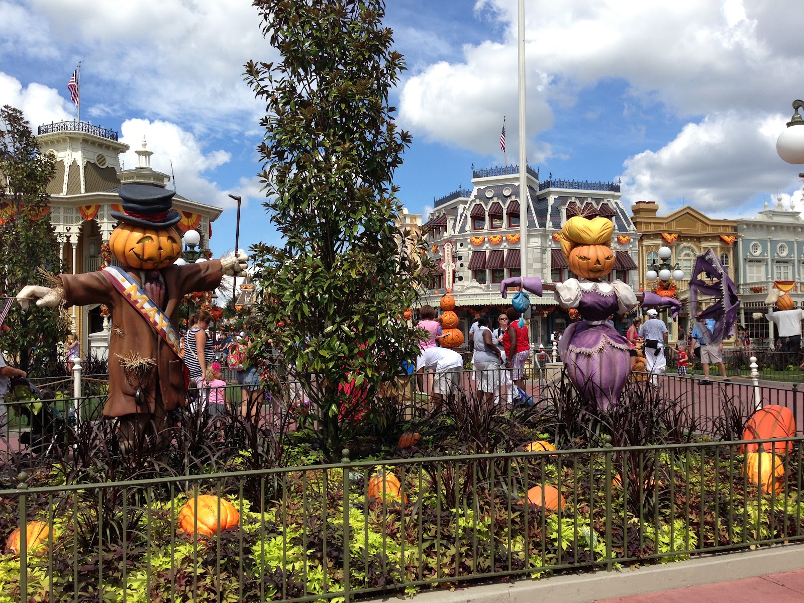 The Disney World Files: Fall Decorations in the Magic Kingdom
