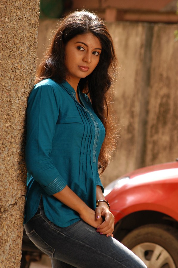 Nimisha Suresh In Mayavi
