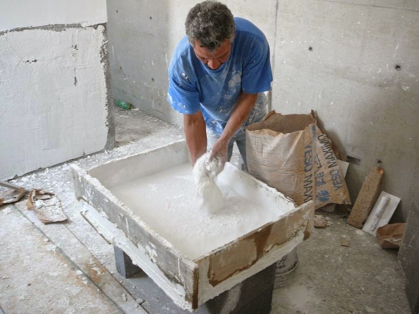 Aplanado de yeso y zarpeo