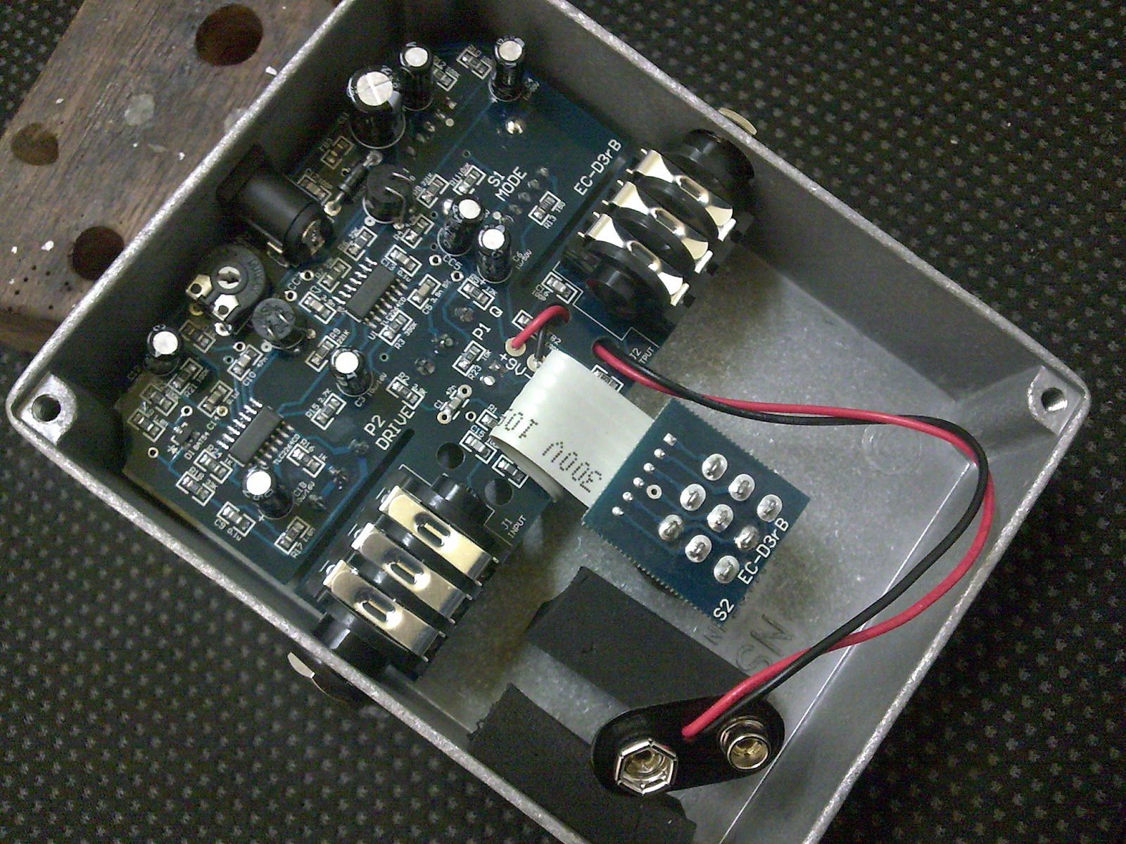 Membaiki alatan muzik : EHX Micro Q-Tron.
