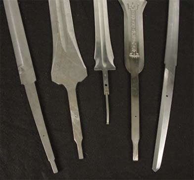 What to look for in quality katana's: What is Tang? here is how it goes...