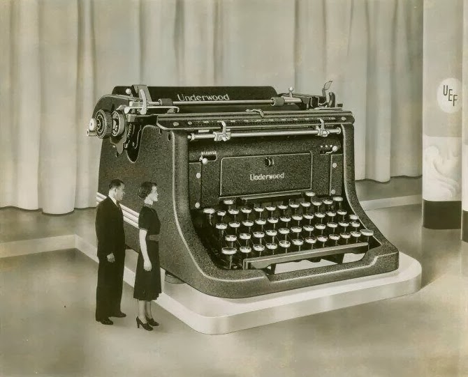 oz.Typewriter: Underwood Master Model Typewriter