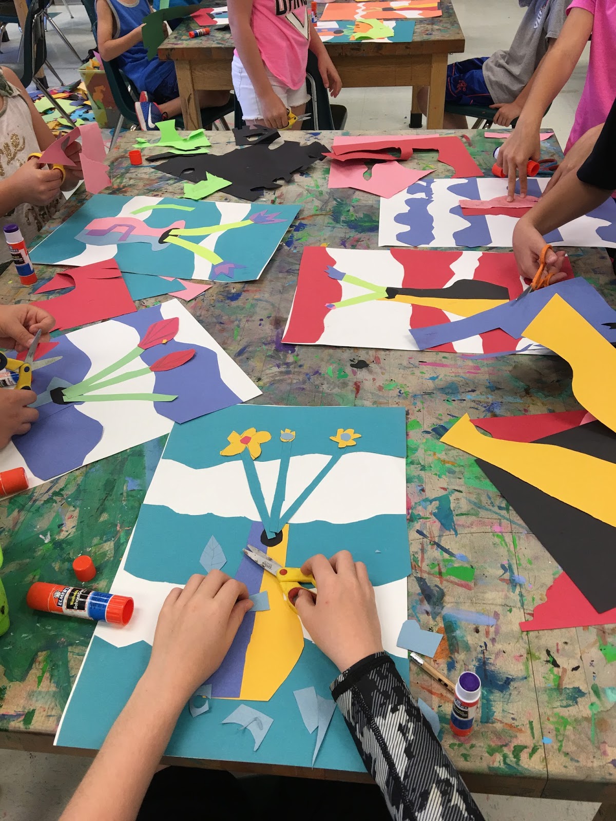 Art Room Blog: 3rd Grade Construction Paper Flower Vase...