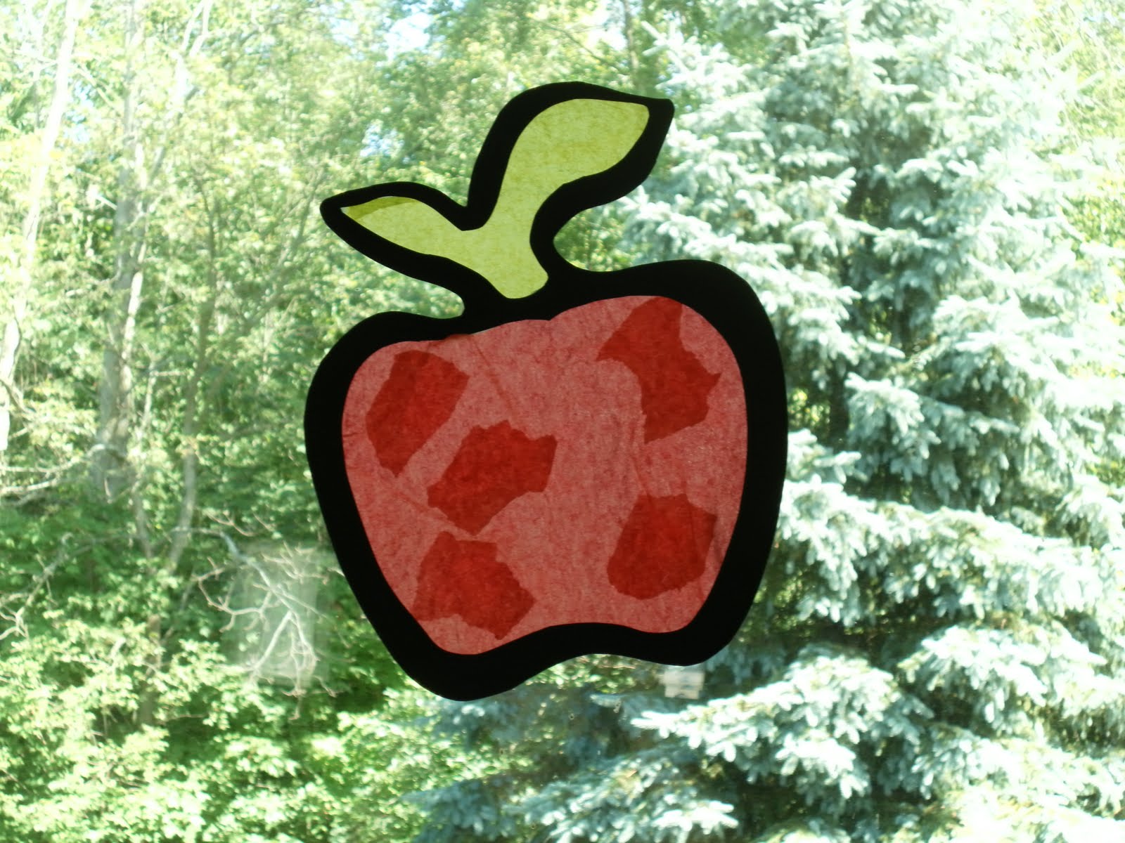 1st Grade Crafts: Tissue Paper Apple