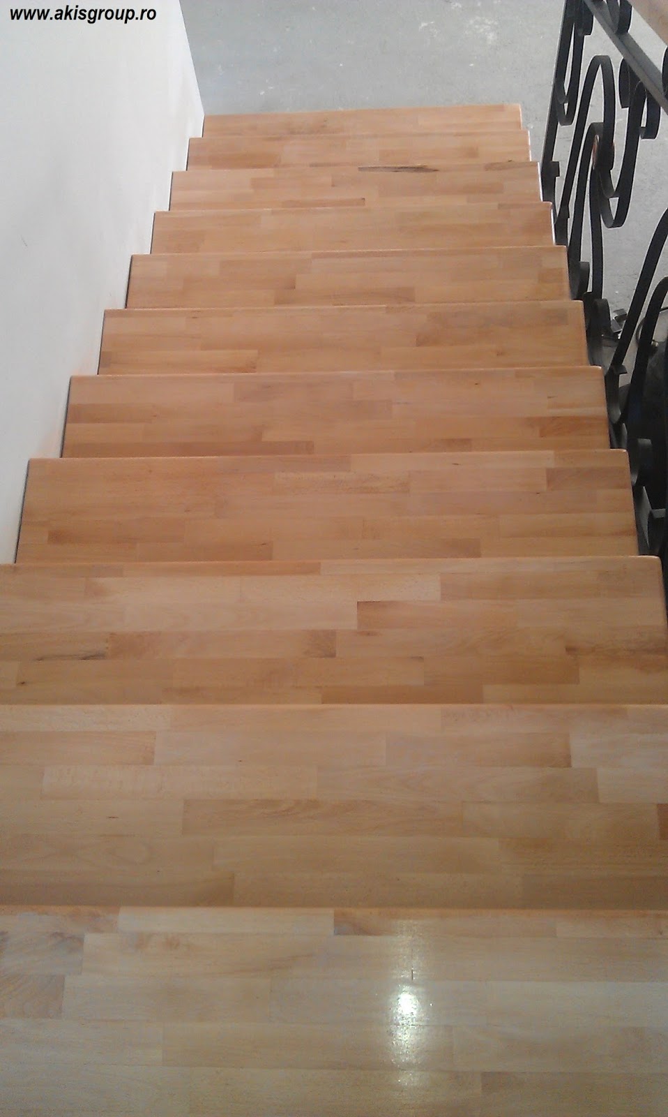 trepte lemn: TREPTE LEMN MASIV - SCARI LEMN - PLACARI SCARI DIN BETON ...