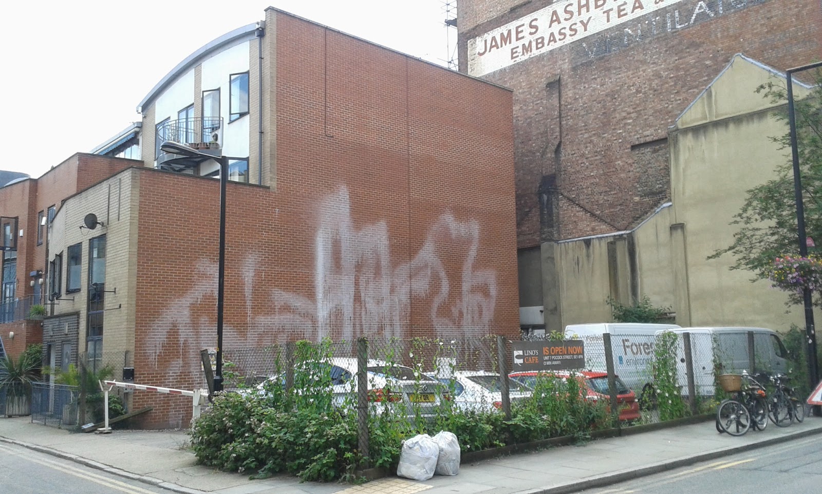 Coal hole cover compendium: June 2014