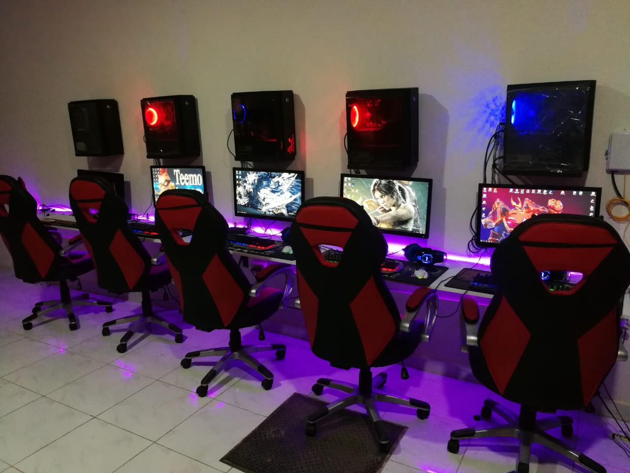 Abre sus puertas el mejor gamer de la ciudad, Lan Center Cyberthcarlos