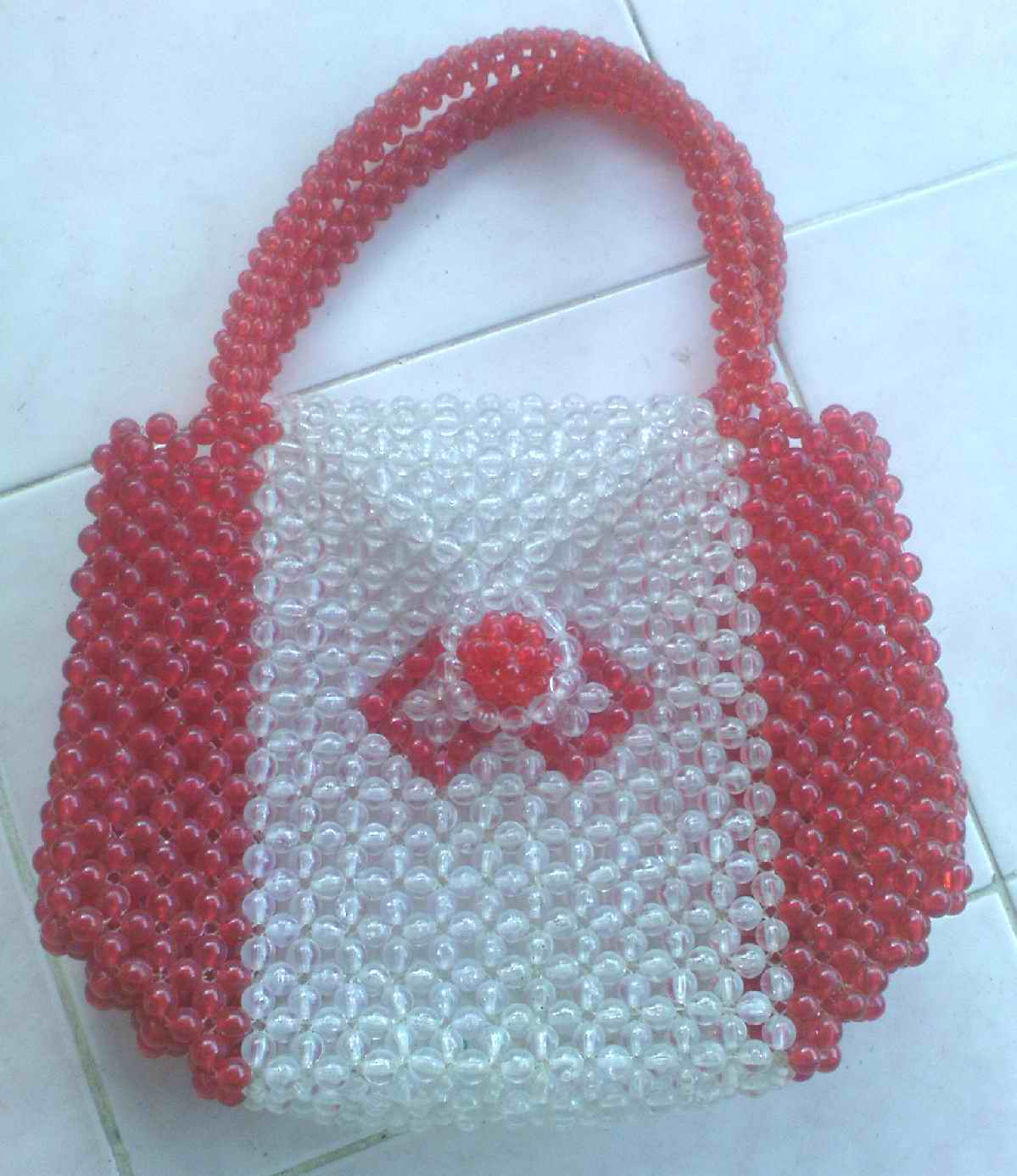 Baranganterpakai: beg manik