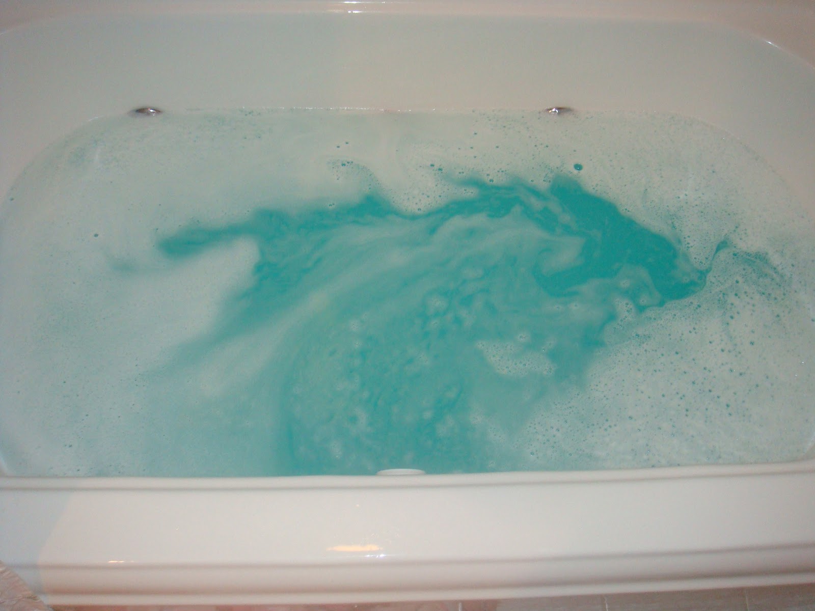Why Is My Bathtub Water Blue at Victoria Mcbrien blog