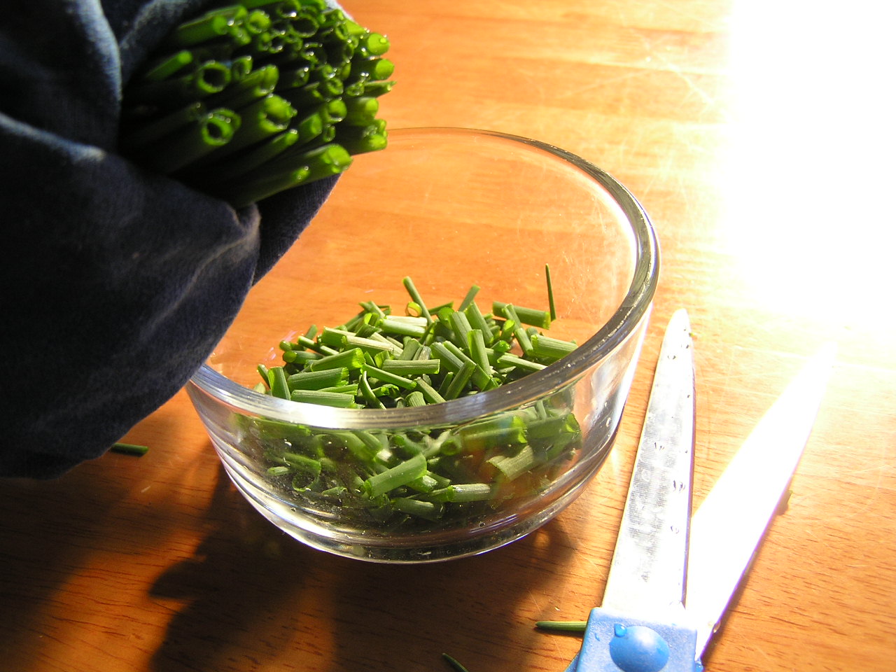 Using, Harvesting, And Storing Fresh Chives - A Life Unprocessed