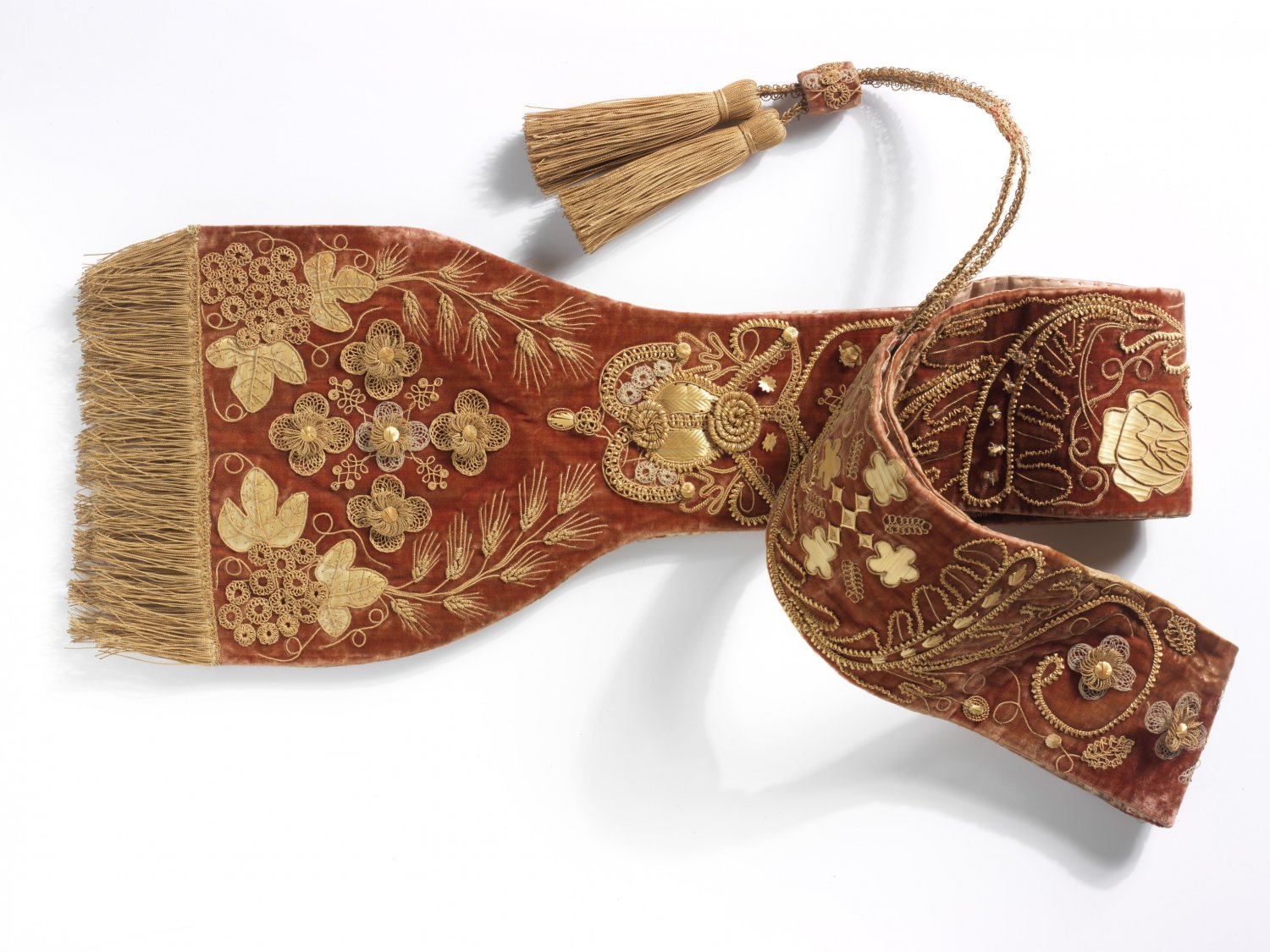 Euntes Ibant et Flebant: On the Maniple and Stole ~ Liturgical Arts Journal