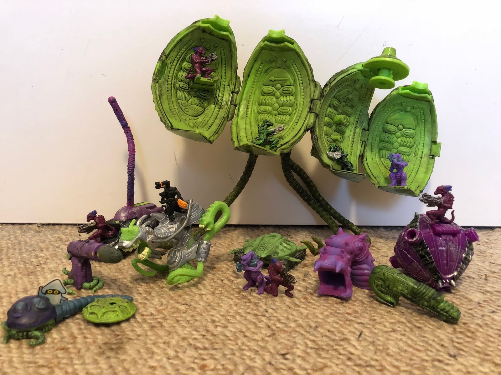 Toy Eulogy: #0096: War Planets