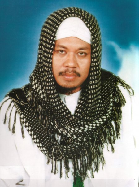AL - BAGHDADI: Abah KH Junaedi Al - Baghdadi