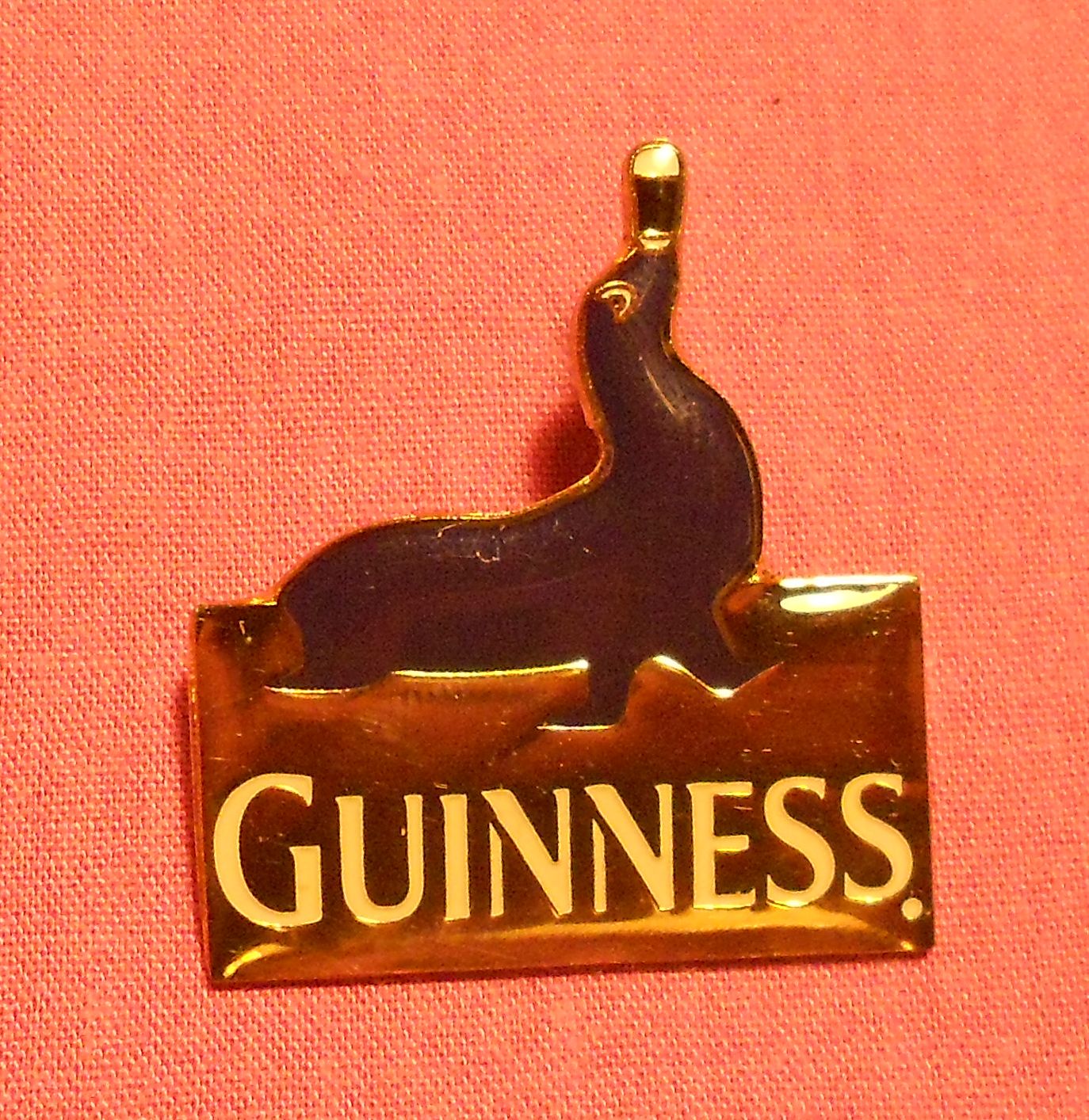 Guinness Collection: Labels, Carlton Ware, Wade, Gilroy, Doctors Books ...